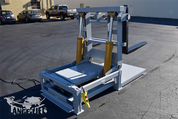 Custom Tilter #33984 - Adjustable Forks - 20,000lbs | Lange Lift