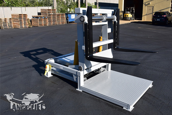 Custom Tilter #33984 - Adjustable Forks - 20,000lbs | Lange Lift