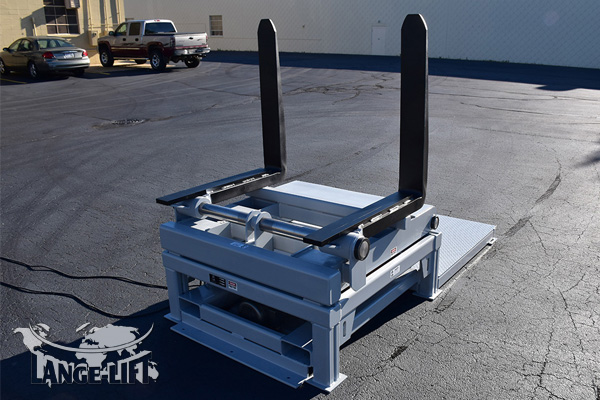 Custom Tilter #33984 - Adjustable Forks - 20,000lbs | Lange Lift
