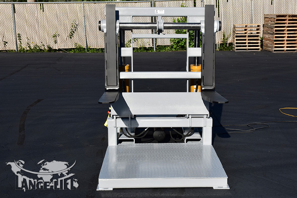Custom Tilter #33984 - Adjustable Forks - 20,000lbs | Lange Lift