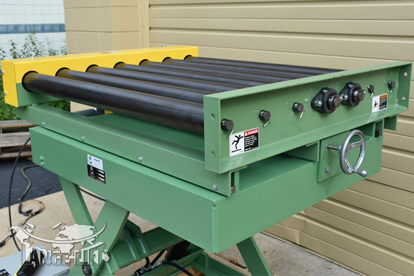 Custom Scissor Lift #33924-26 - Powered Roller Conveyor | Lange Lift