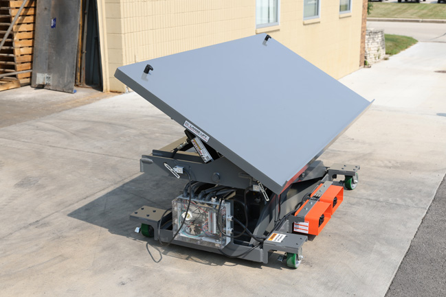 Custom Hydraulic Tilting Scissor Lift for Aerospace | Lange Lift